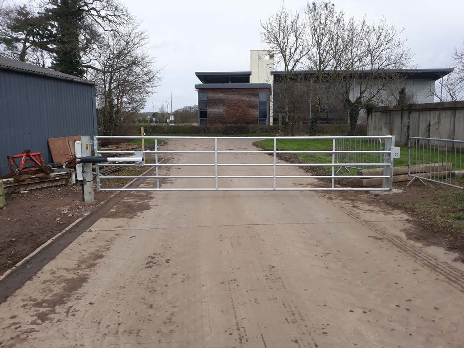 Harper Adams University choose Us | Auto Locking Solar Gates